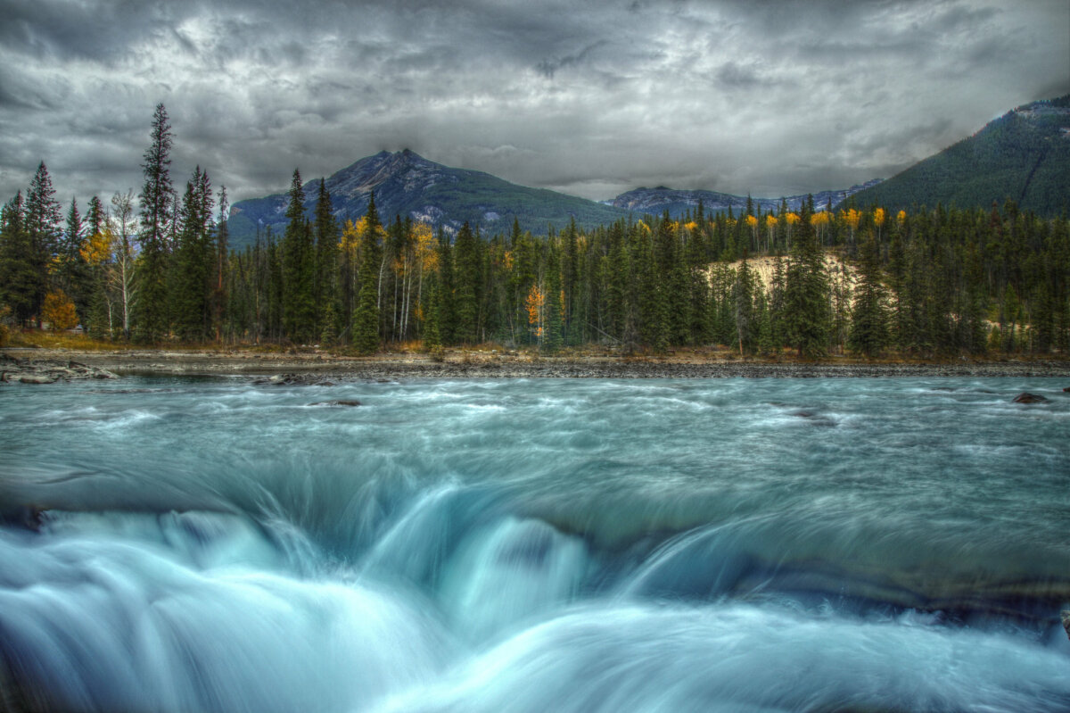 5 Waterfalls You Should Visit During Fall in Jasper National Park