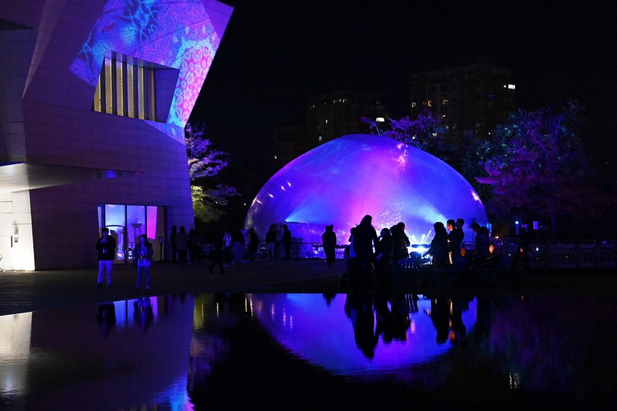 Nuit Blanche Toronto 2025: Plan Your Trip For a Night of Groundbreaking ...