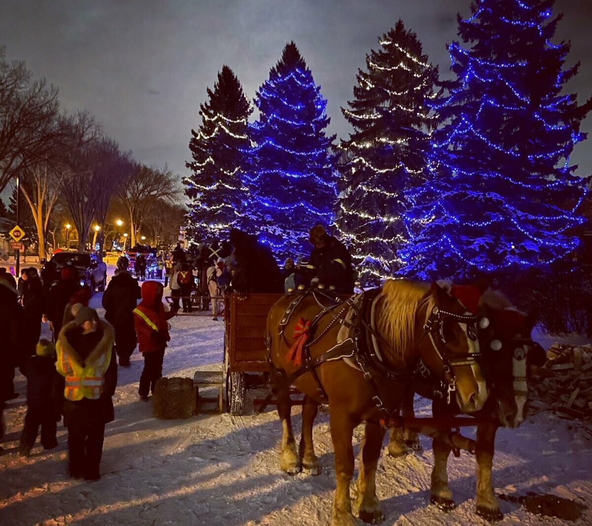 25 Festive Holiday Date Ideas in Edmonton