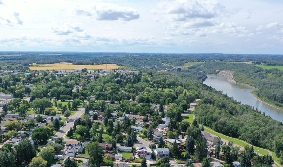 Discover Devon: A Riverside Town Where Nature Trails, Floating Trips ...