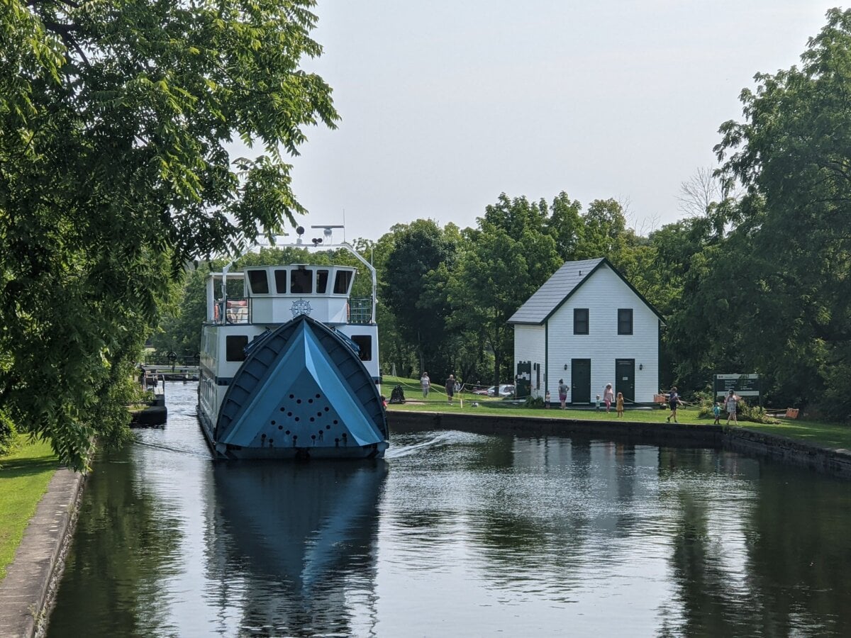 Discover Merrickville: Rideau River Walks, Lockstations, Artisan ...