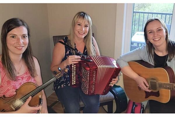 Drowsy Maggies / Derick Perry