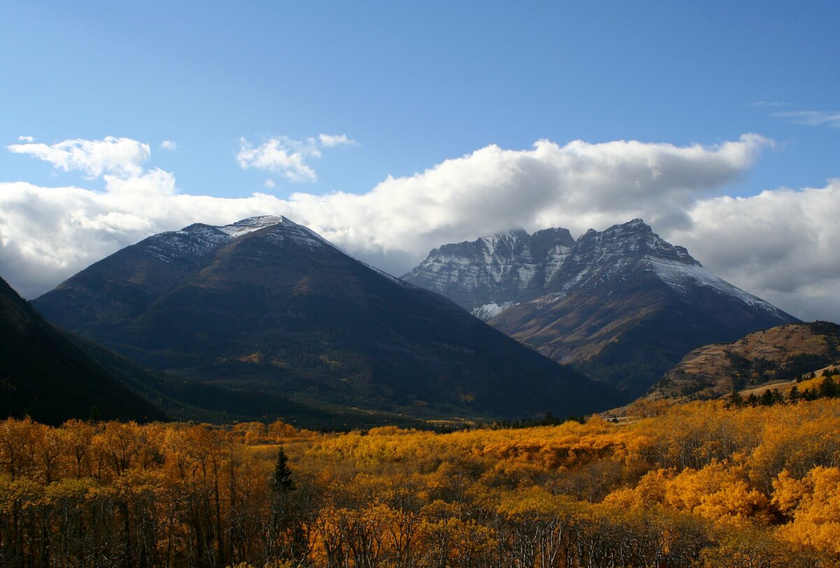 Fun Ideas For a Fall Getaway in Southwestern Alberta