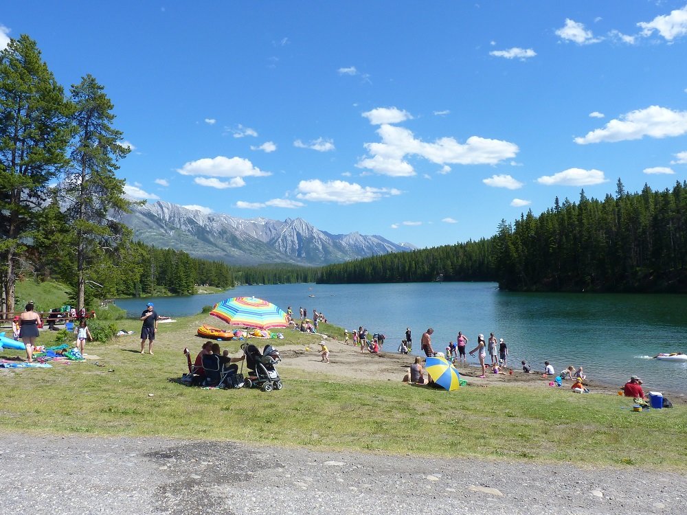 10 Beach Day Trips From Calgary to Help You Cool Off This Summer
