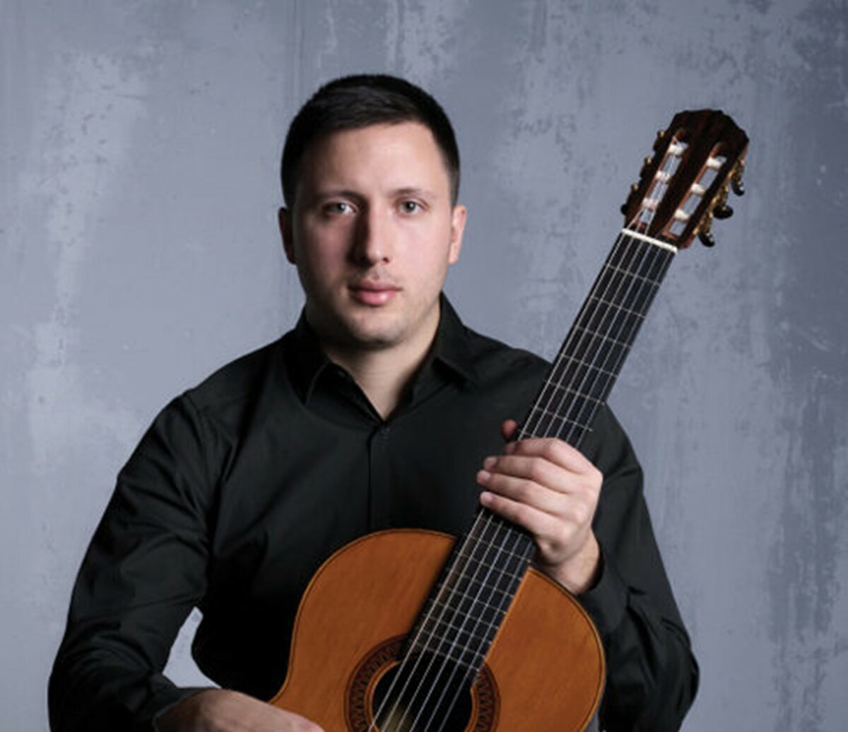 Lovro Peretić opens VCGS concert season