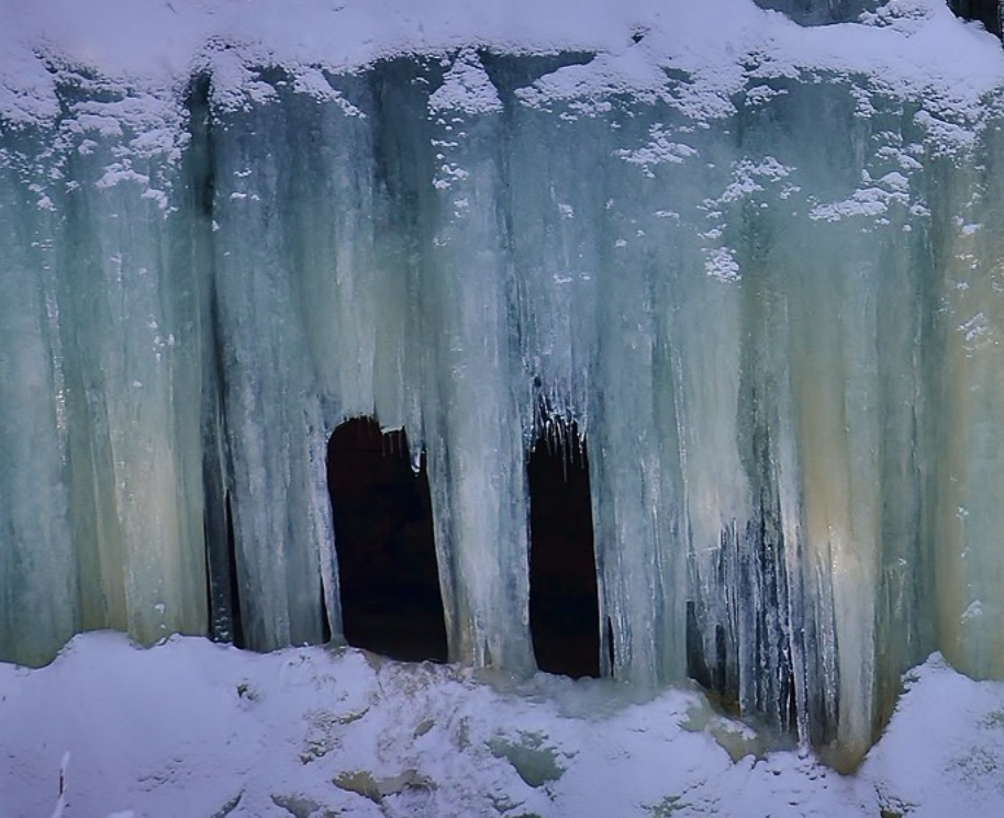 Midland Ice Caves Trail – Family Fun Winter Day Trip to a New Brunswick ...