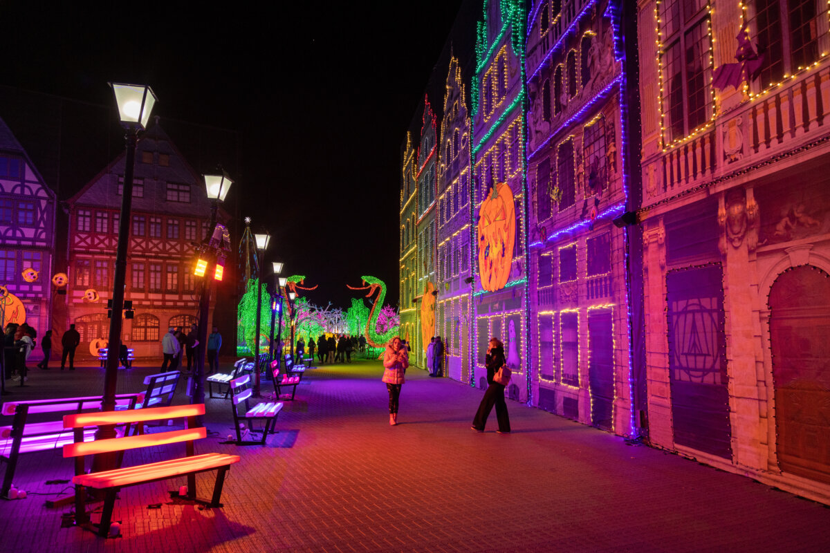 Illumi Mississauga Turns Spooktacular with a Dazzling Halloween Show ... Illumi Mississauga Turns Spooktacular with a Dazzling Halloween Show ...