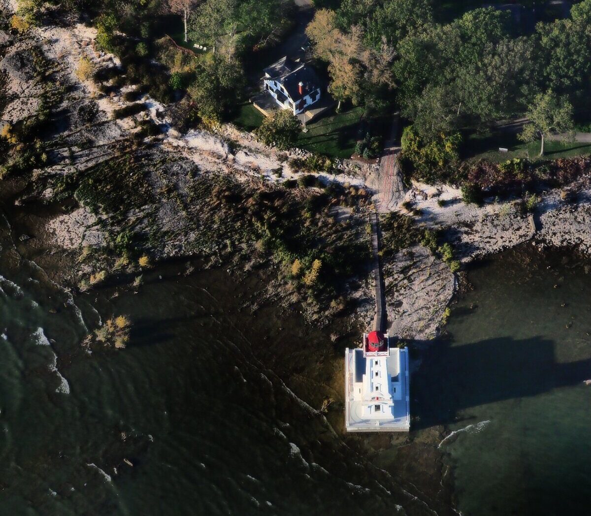 Point Abino Lighthouse: Explore Fort Erie’s Hidden Historic Lakeside Gem