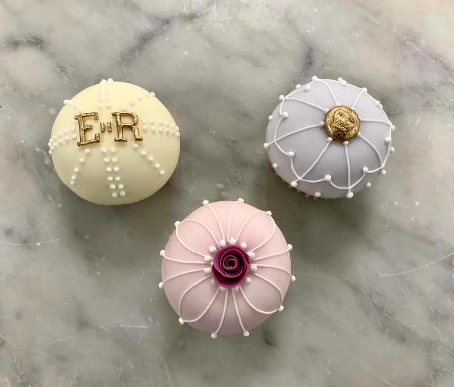 Make Chocolate Birthday Cupcake in the Honour of the Queen’s 94th ...