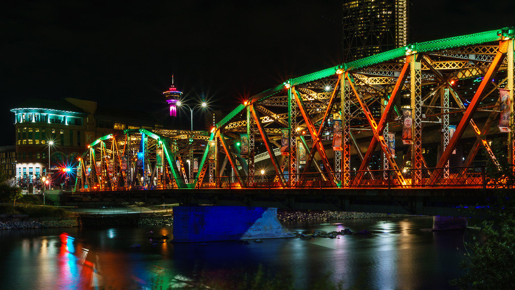 15 Places to See Night Lights in Calgary