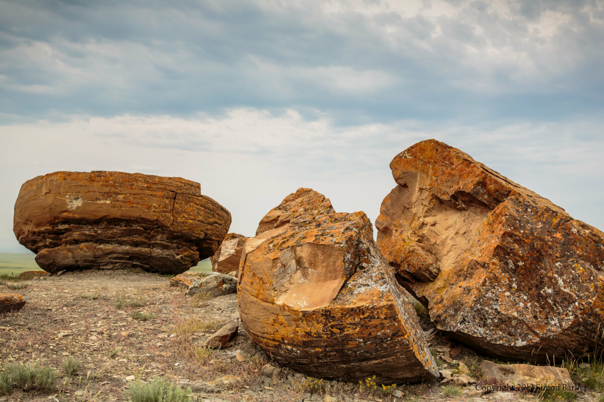 Red Rock Coulee: ‘Alien’ Landscape in Alberta Home to Large Spheroid ...