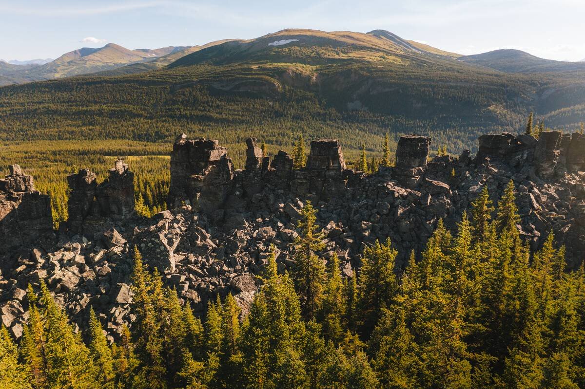 Top Adventures at Tumbler Ridge UNESCO Global Geopark: Dinosaur Tracks, Epic Hikes, and Waterfalls