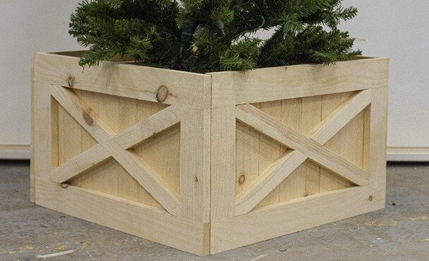 Woodworking – DIY Christmas Tree Collar