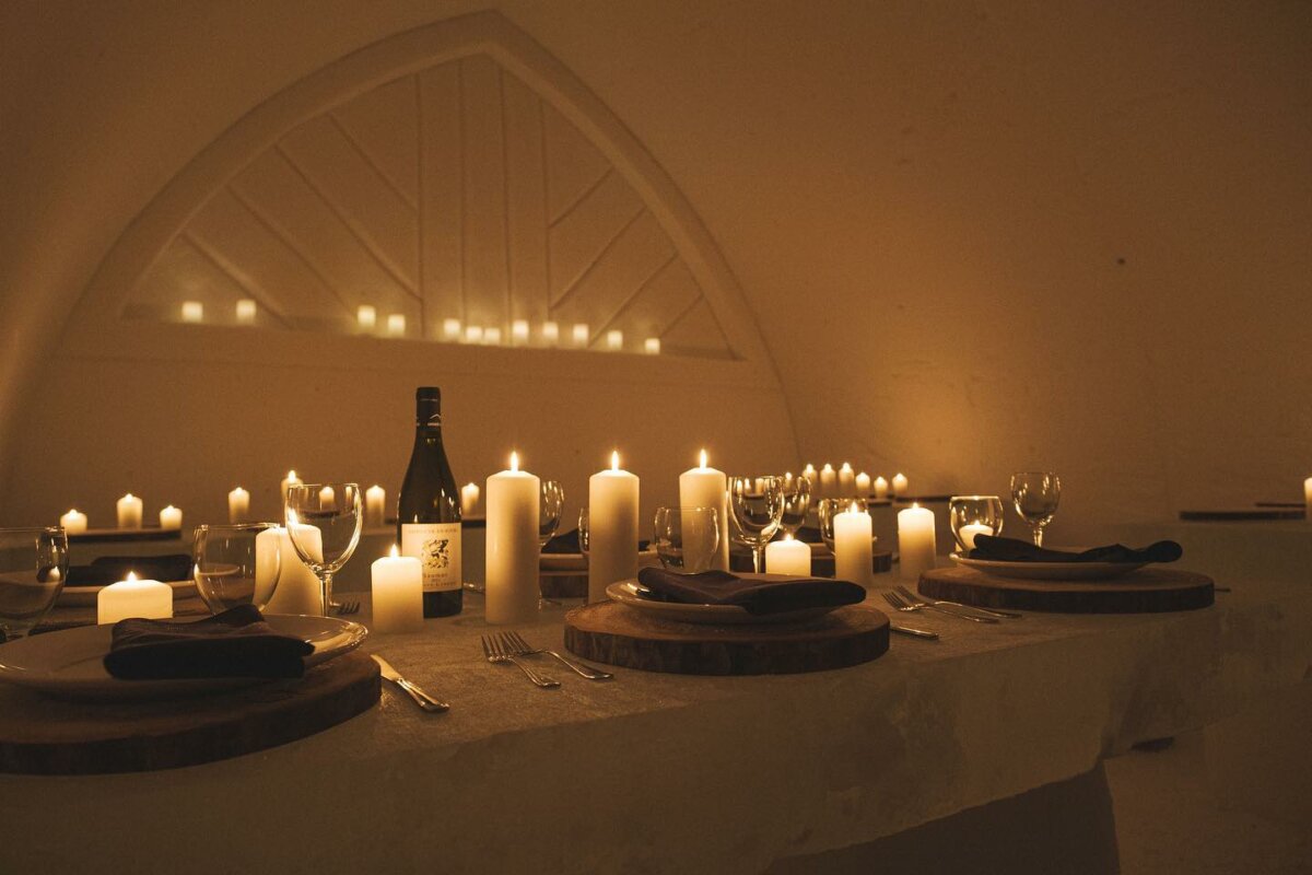 The Den: Restaurant Made of Snow Reopens Near Winnipeg in February